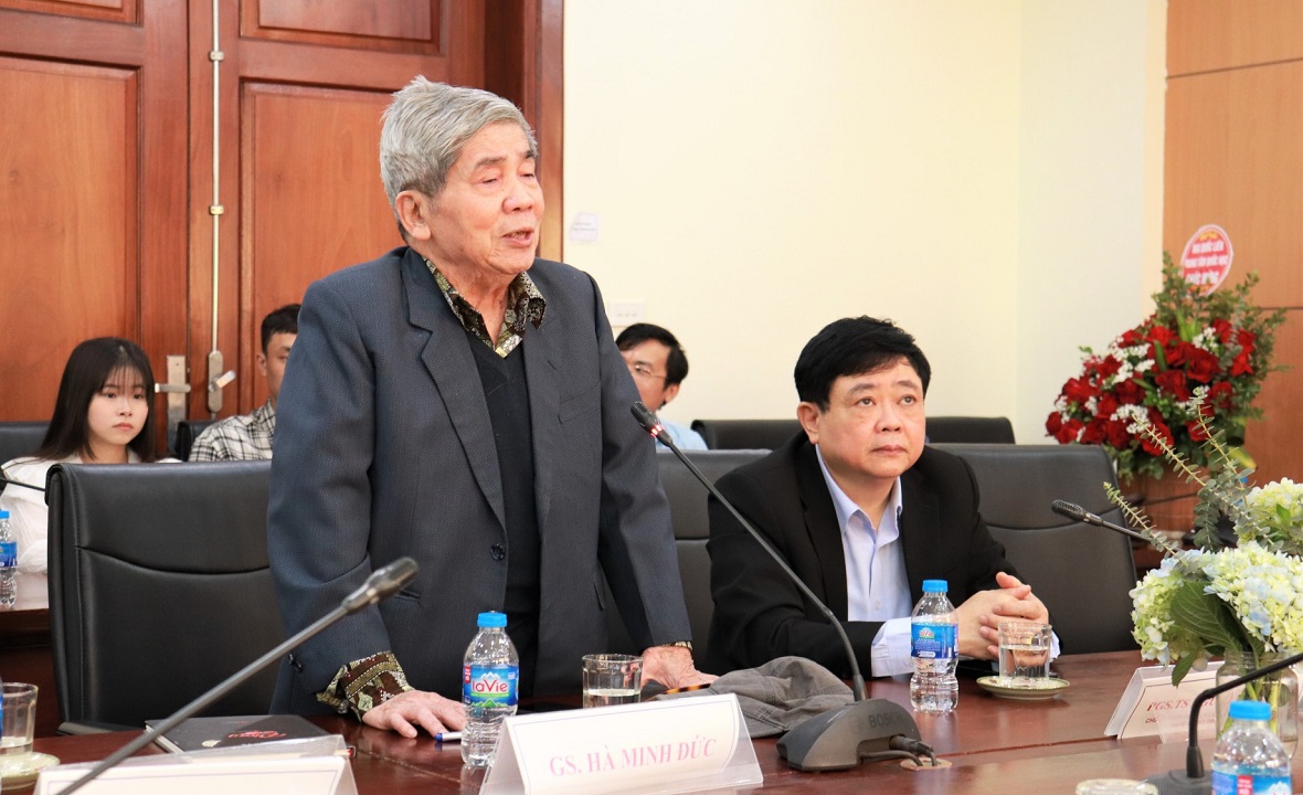 Mùa Xuân của trưởng lão làng văn Hà Minh Đức