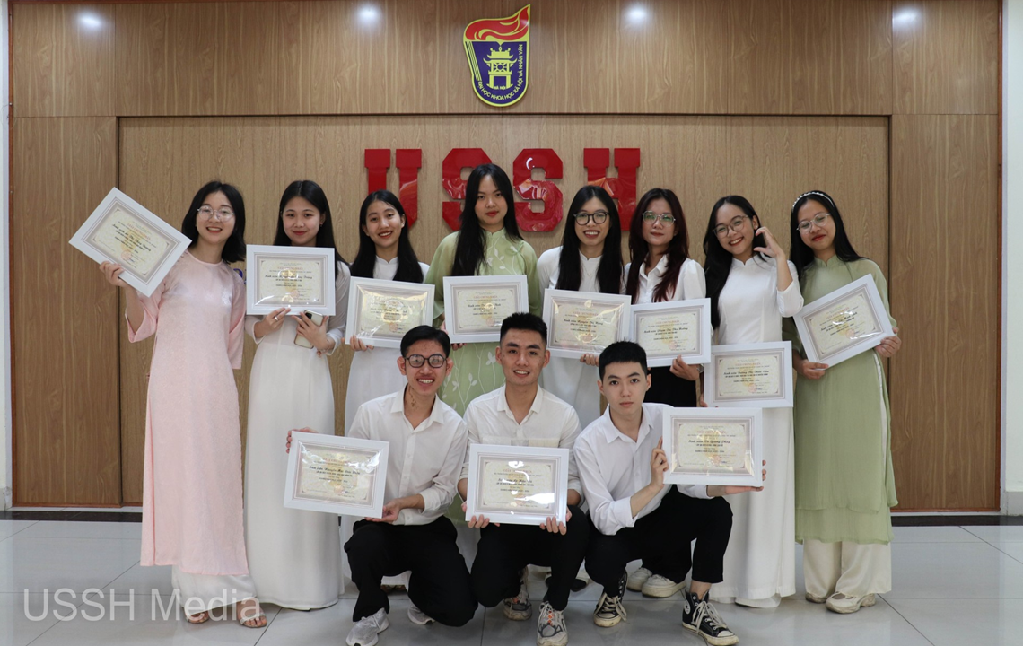 祝贺 11 名 VNU USSH 优秀学生获得 2024 年 Danko 奖学金