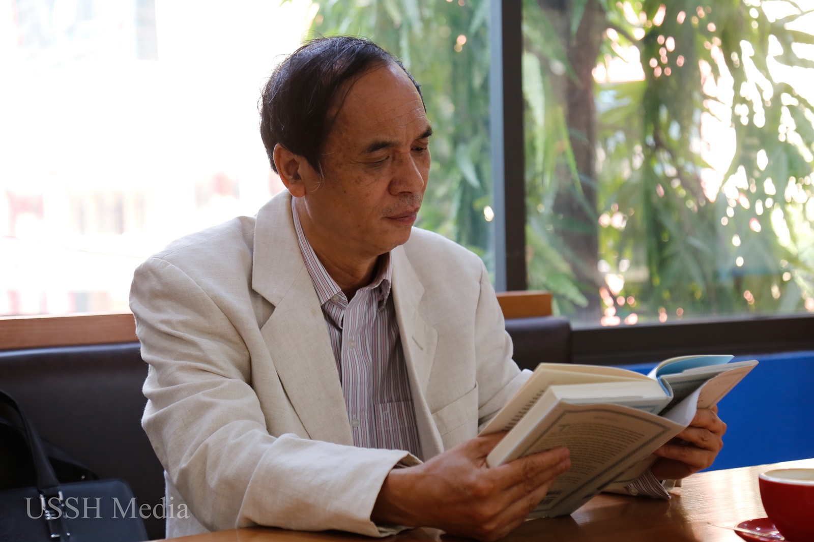 Professor Nguyen Quang Hung: Students' passion for studying Philosophy ...